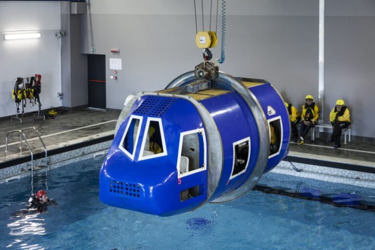 Corso HUET (Helicopter Underwater Escape Training)